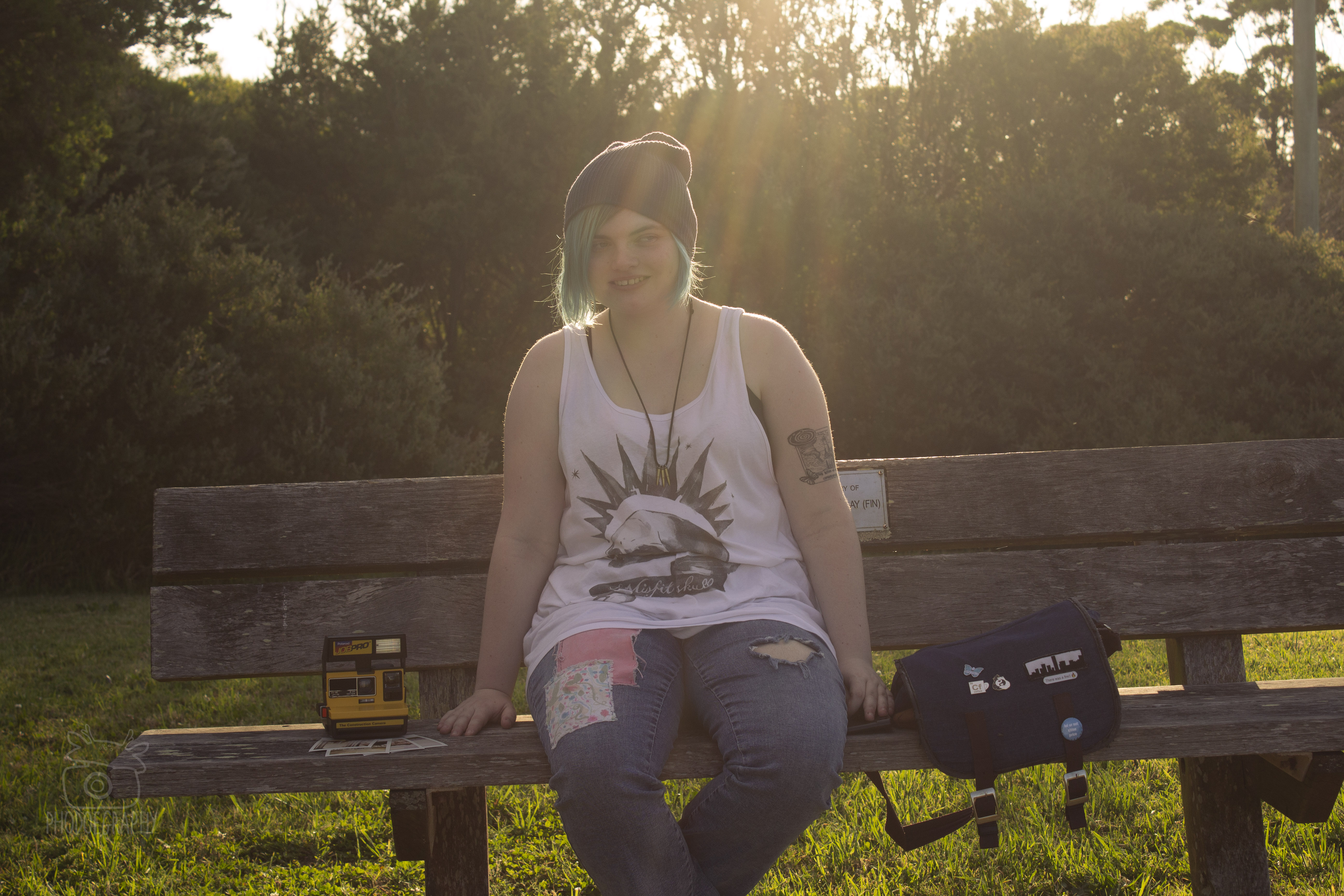 Chloe Sitting On The Bench – Life Is Strange Fans